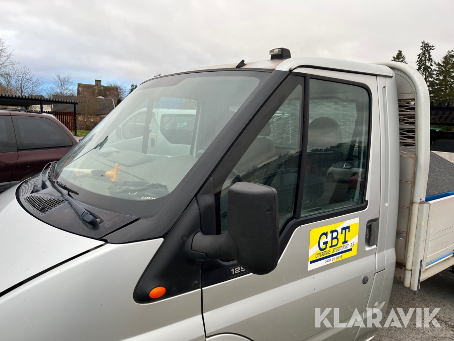 Flakbil Ford Transit 125 T330, Gotland, Klaravik auktioner