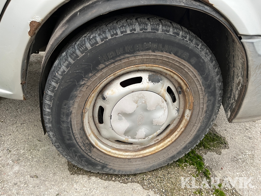 Flakbil Ford Transit 125 T330, Gotland, Klaravik auktioner