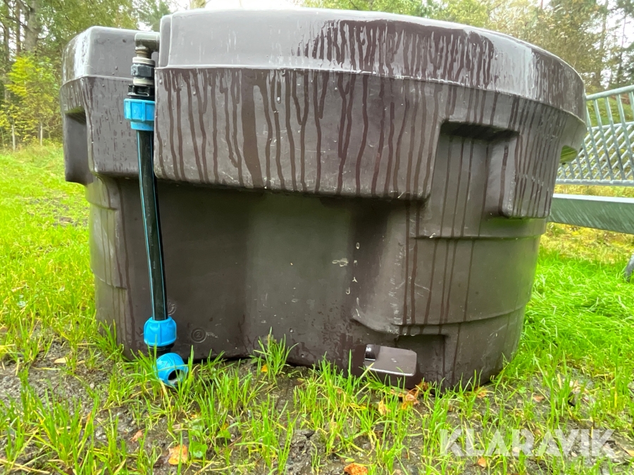 Vattenkar i plast Preback 600, Huddinge, Klaravik auktioner