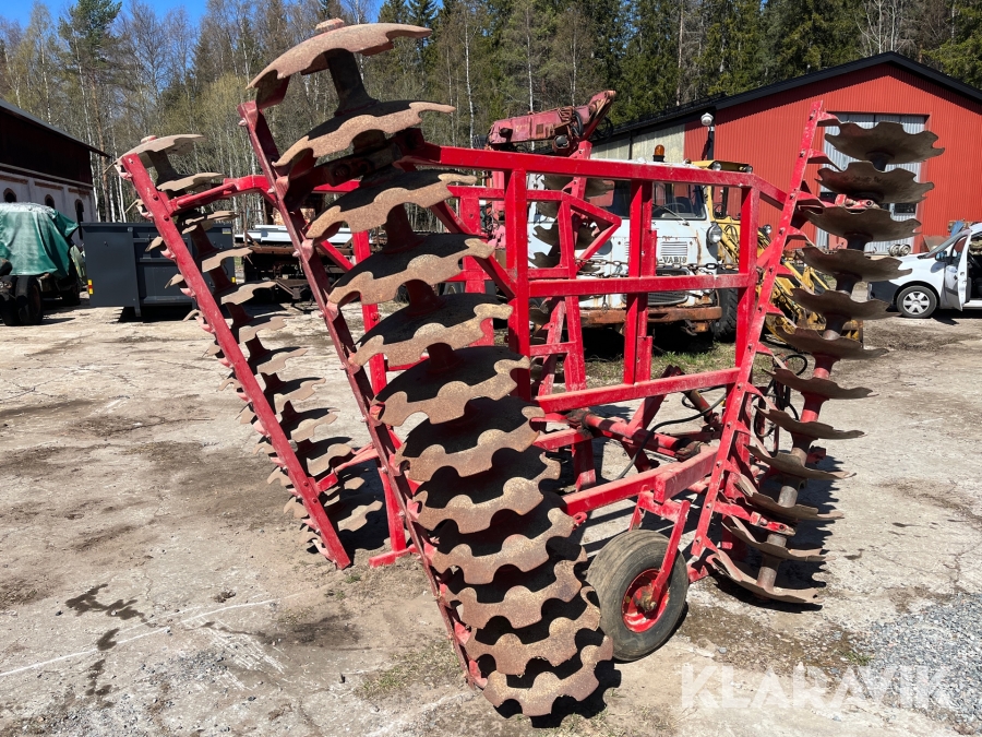 Tallriksharv Lilla harrie HB 48, Hofors, Klaravik auktioner