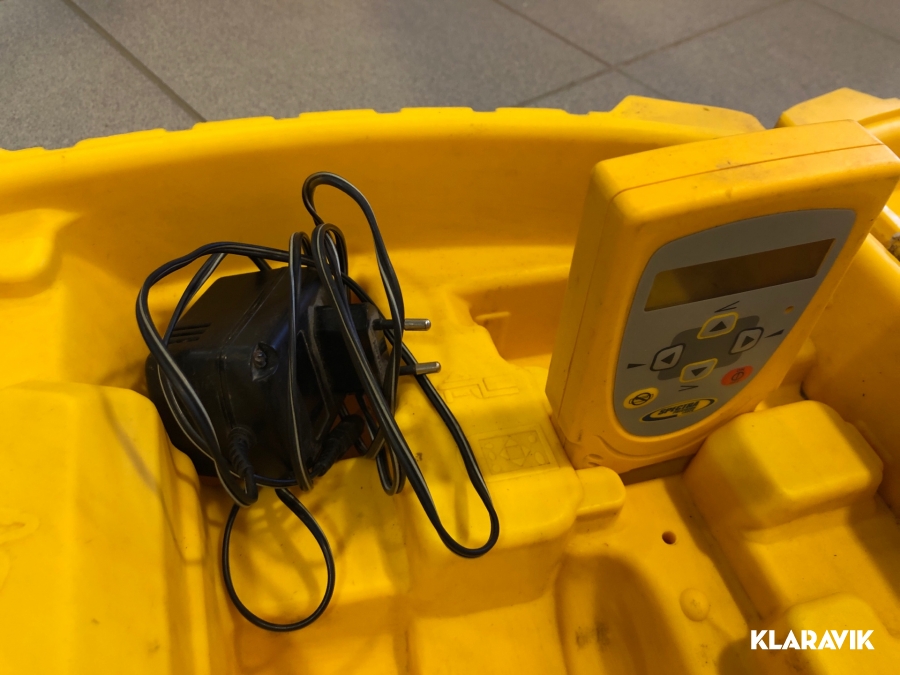 Klaravik Auktioner | Tvåfallslaser Spectra GL422