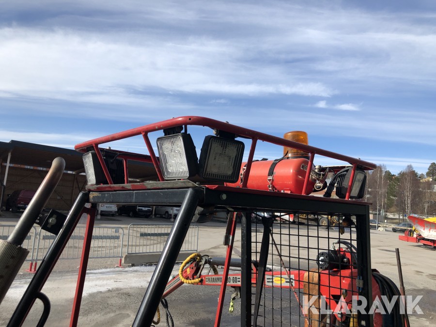 Miniskotare Kranman Bison 6000 6WD med kran K30-60