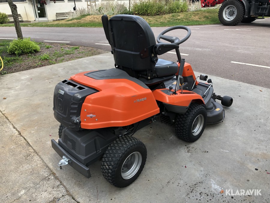 Klaravik Auktioner | Gräsklippare Husqvarna R213C