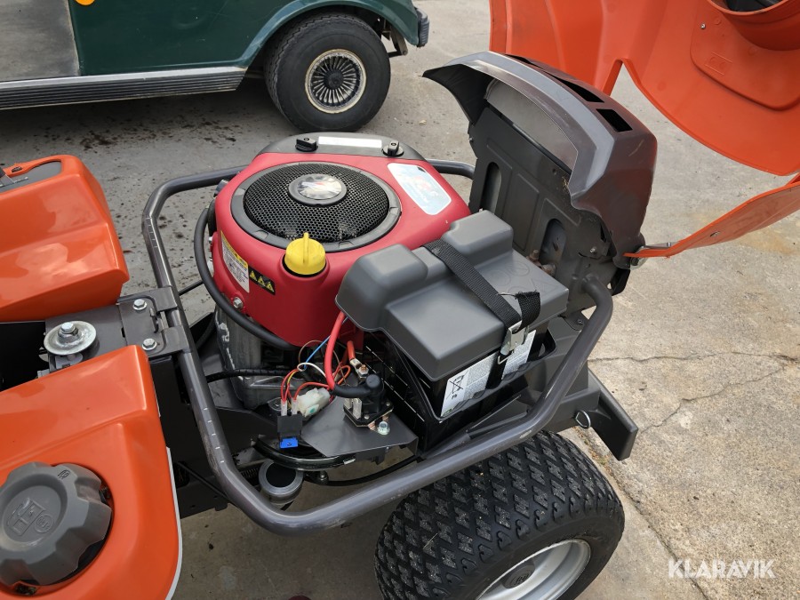 Klaravik Auktioner | Gräsklippare Husqvarna R213C