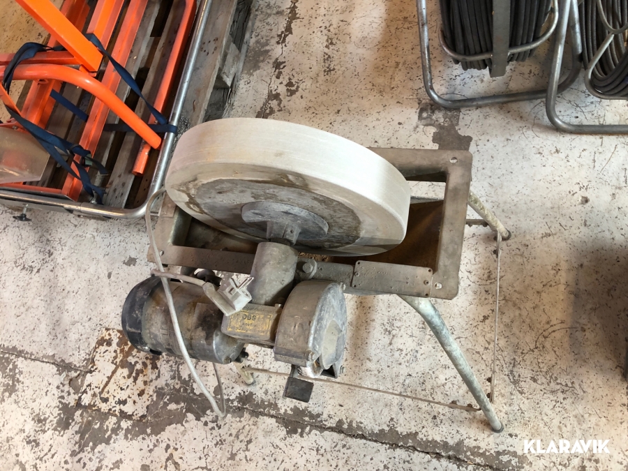 Klaravik Auktioner | Slipsten