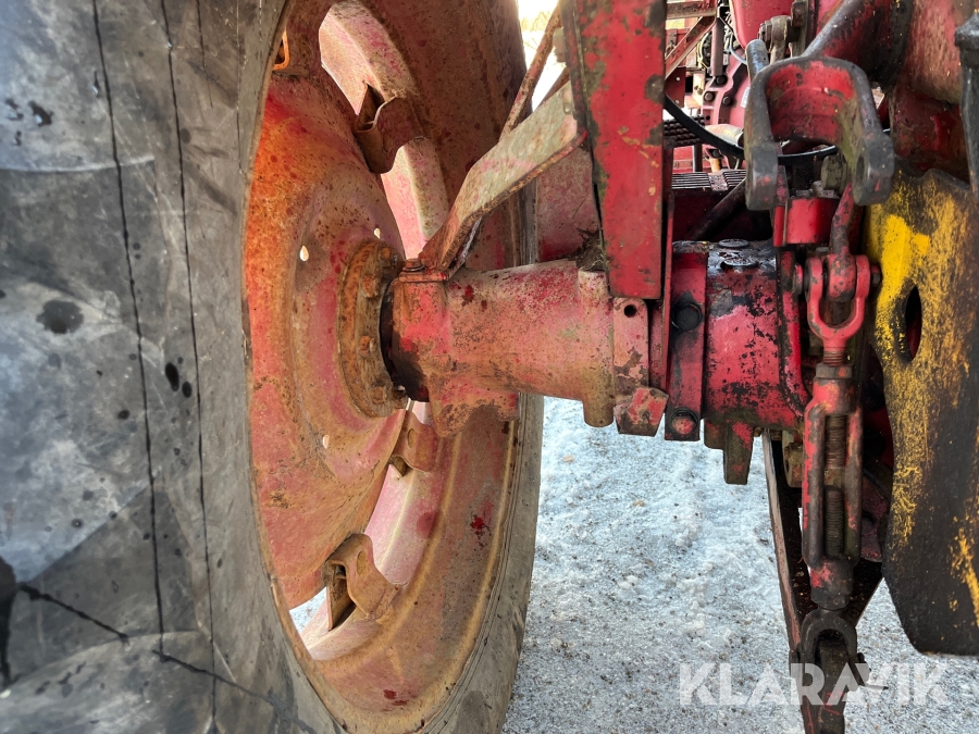 Traktor Volvo BM 350, Köping, Klaravik auktioner