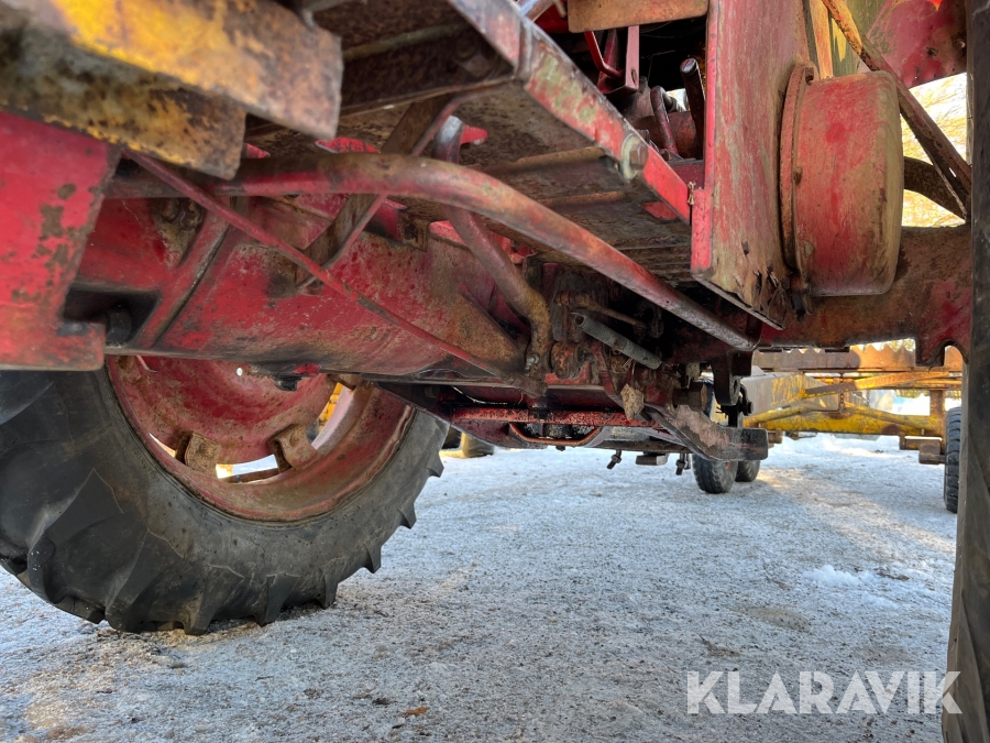 Traktor Volvo BM 350, Köping, Klaravik auktioner