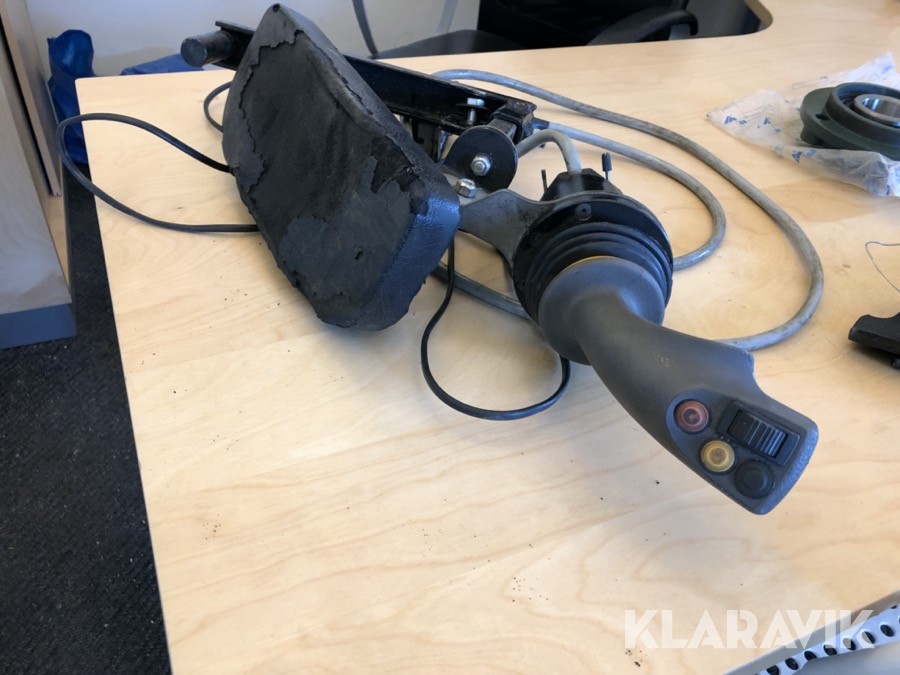 Buskröjare Slagkraft Cranab 450-700 + Spearhead 1200