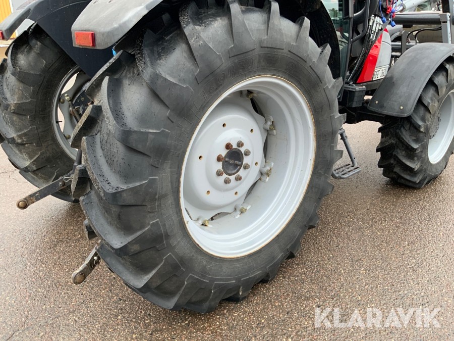 Traktor Mccormick C75 Max med lastare