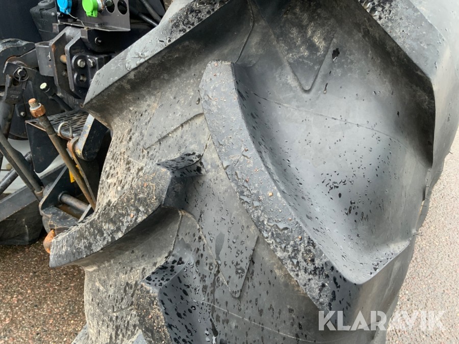 Traktor Mccormick C75 Max med lastare