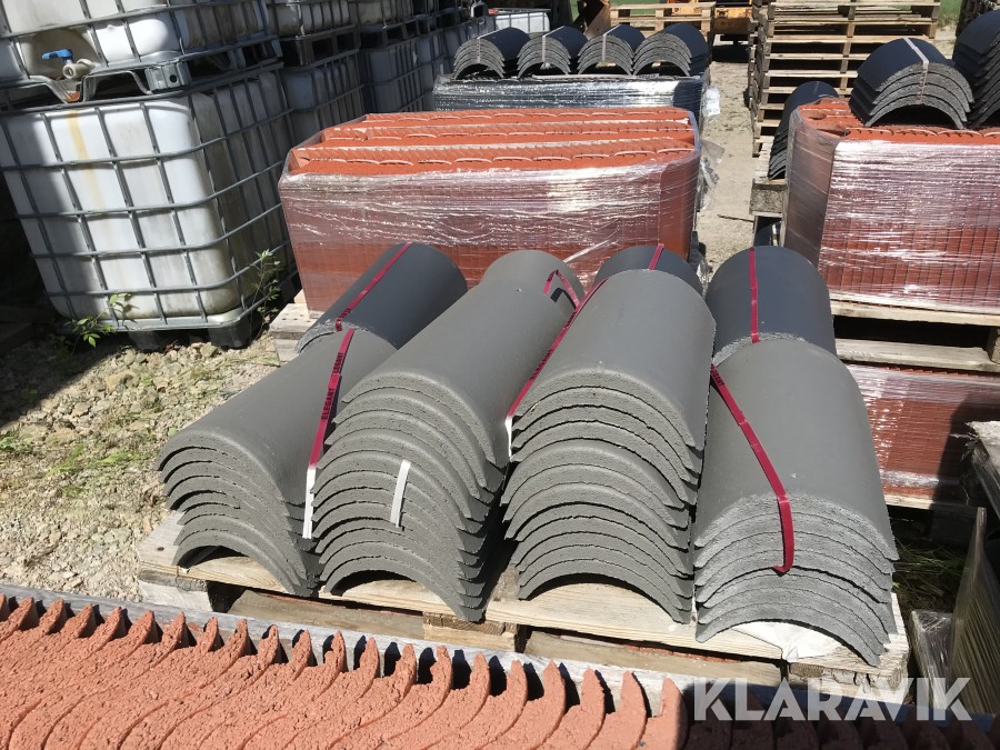 Klaravik Auktioner | Diverse Betongpannor samt Tillbehör