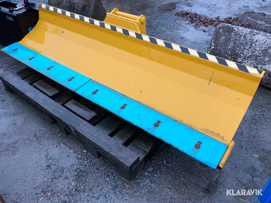 Klaravik Auktioner | Schaktblad / Snöblad S45
