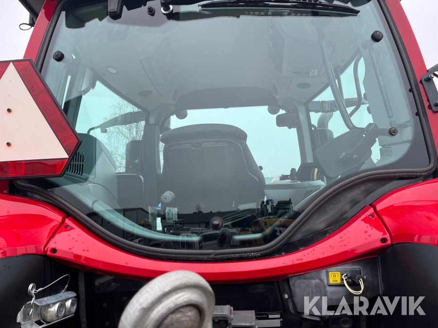 Traktor med lastare Valtra N174, Kinda, Klaravik auktioner