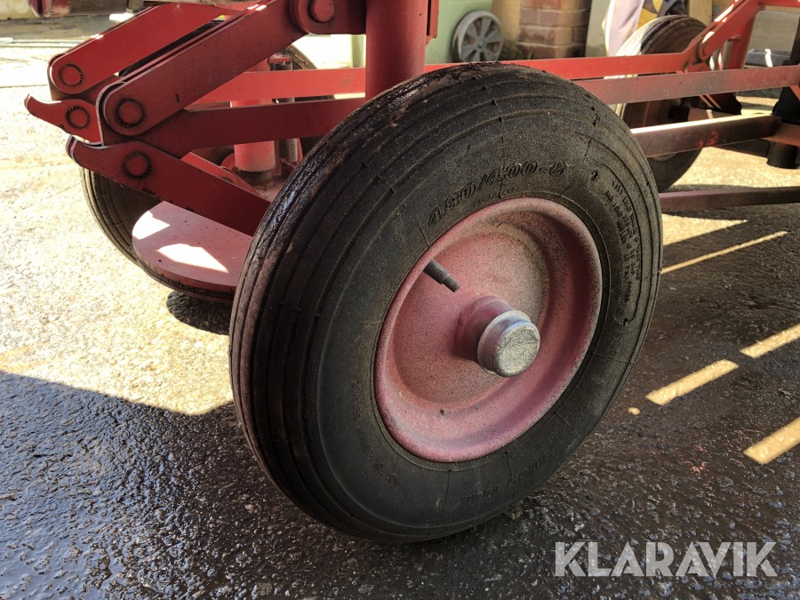 Klaravik Auktioner | Dragvagn Starke Arvid