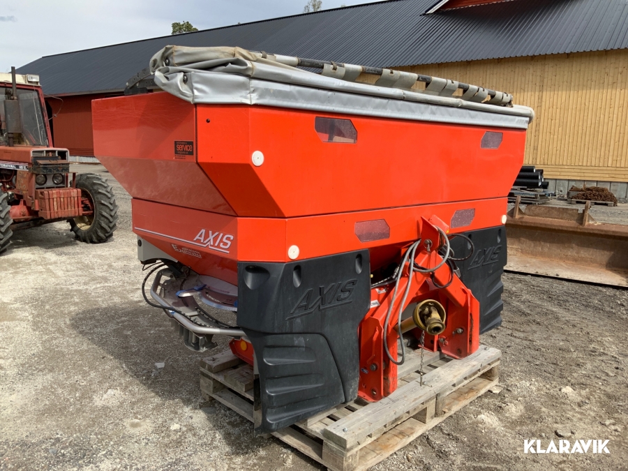 Klaravik Auktioner | Konstgödselspridare Axis 30,1w Rauch