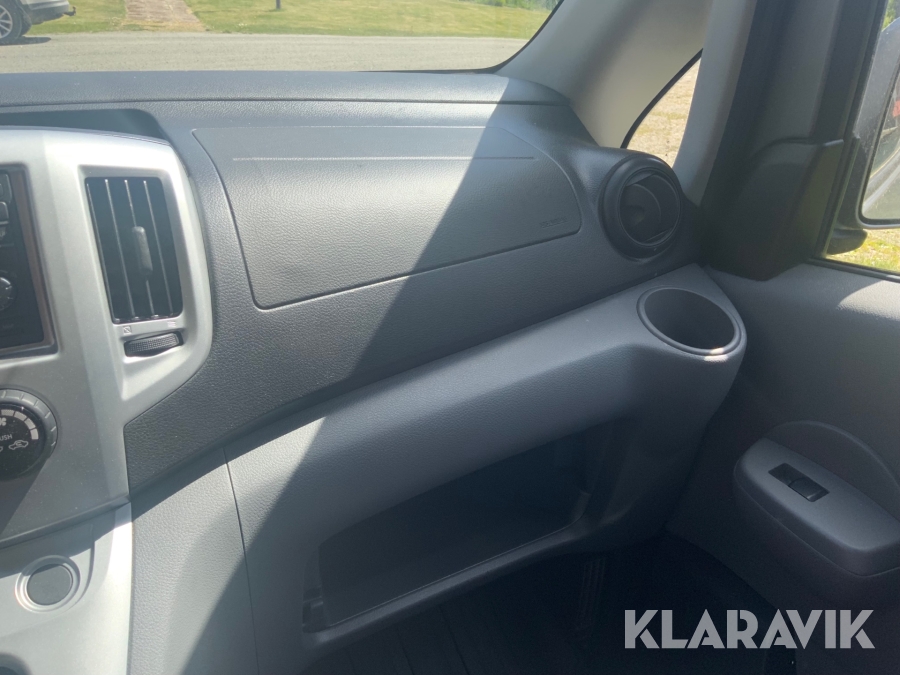 Minibuss Nissan NV200, Värnamo, Klaravik auktioner