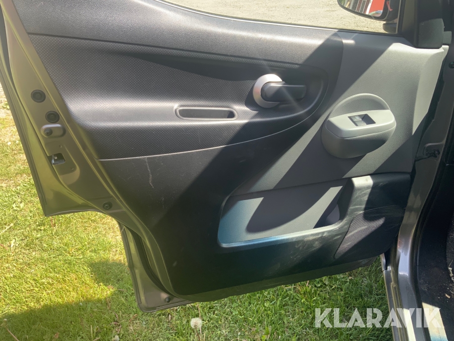 Minibuss Nissan NV200, Värnamo, Klaravik auktioner