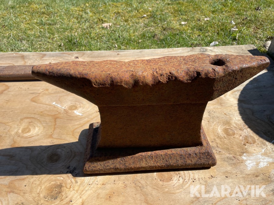 Smidesstäd & Hålbom