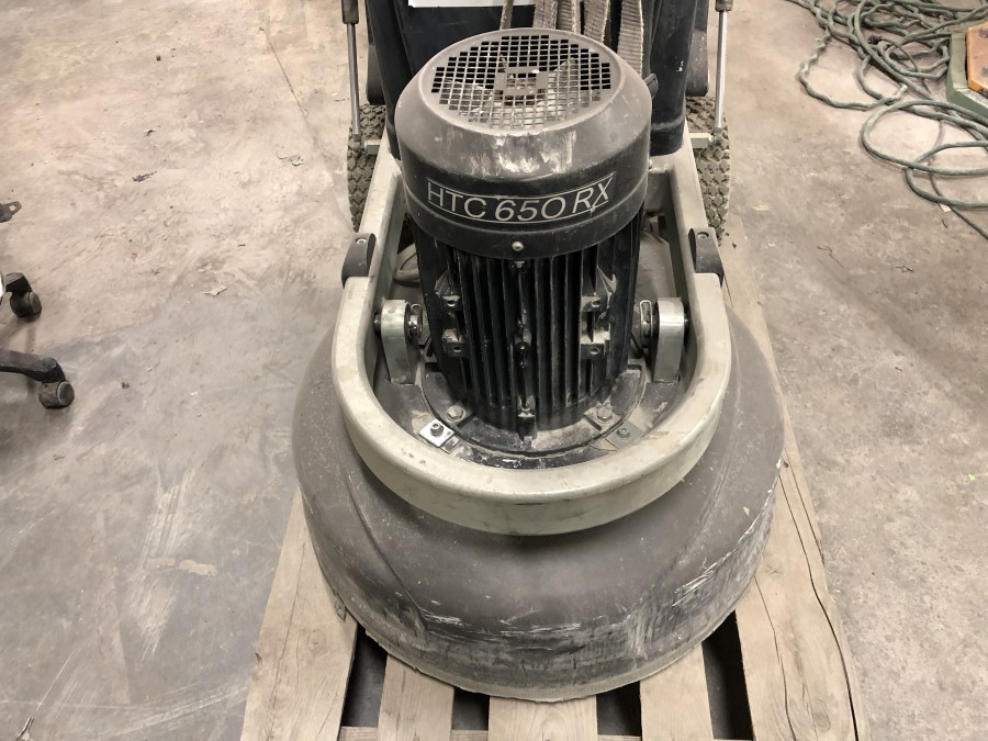 Klaravik Auktioner | Golvslip Radiostyrd HTC 650 RX