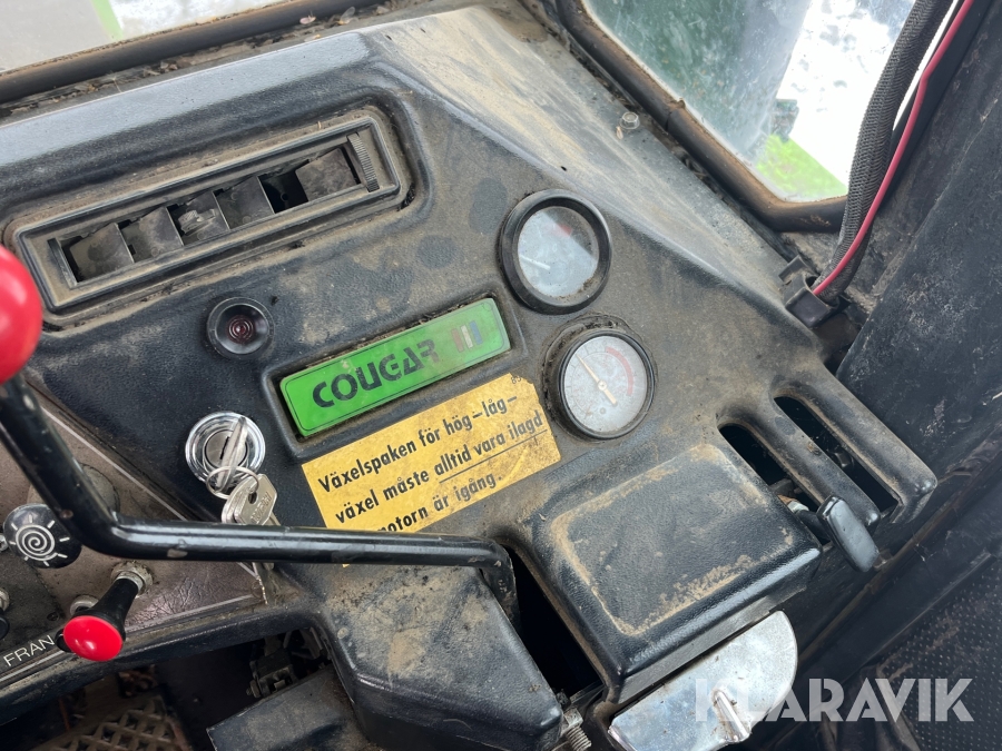 Traktor Steiger Cougar III ST250, Uppsala, Klaravik auktione