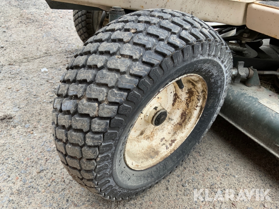 Klaravik Auktioner | Gräsklippare Bolens ST160 hydro