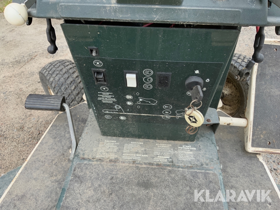 Klaravik Auktioner | Gräsklippare Bolens ST160 hydro