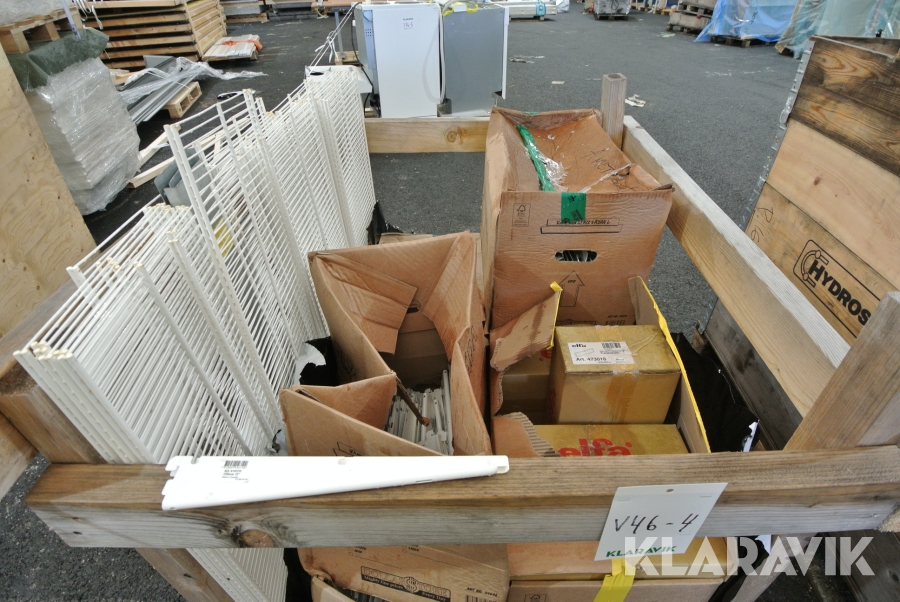 Hyllsystem 2 pallar Elfa Hyllplan typ nät, Jönköping, Klarav