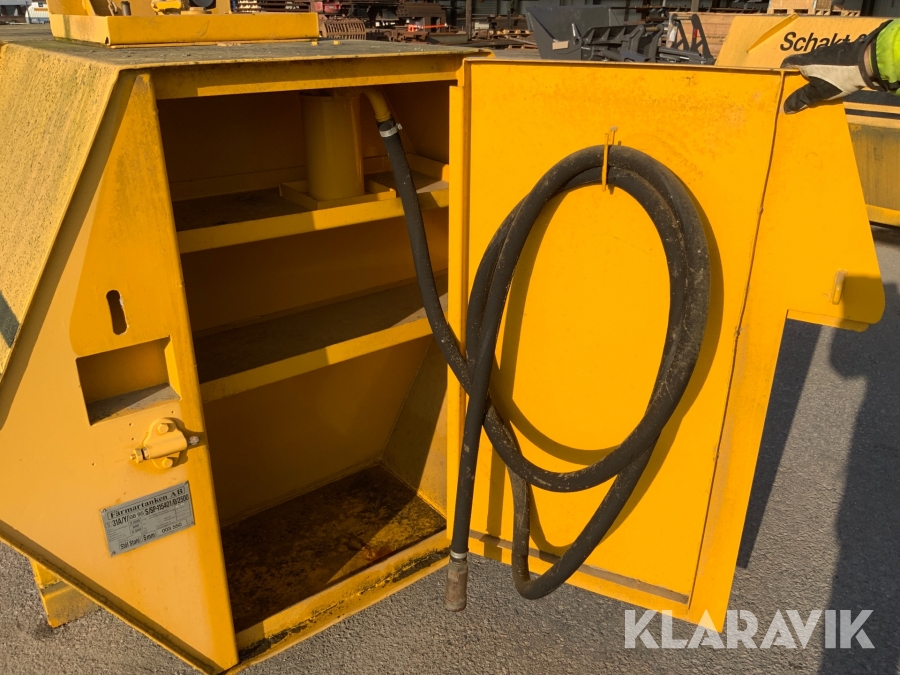 Klaravik Auktioner | Dieseltank Färmartanken AB 2000 liter