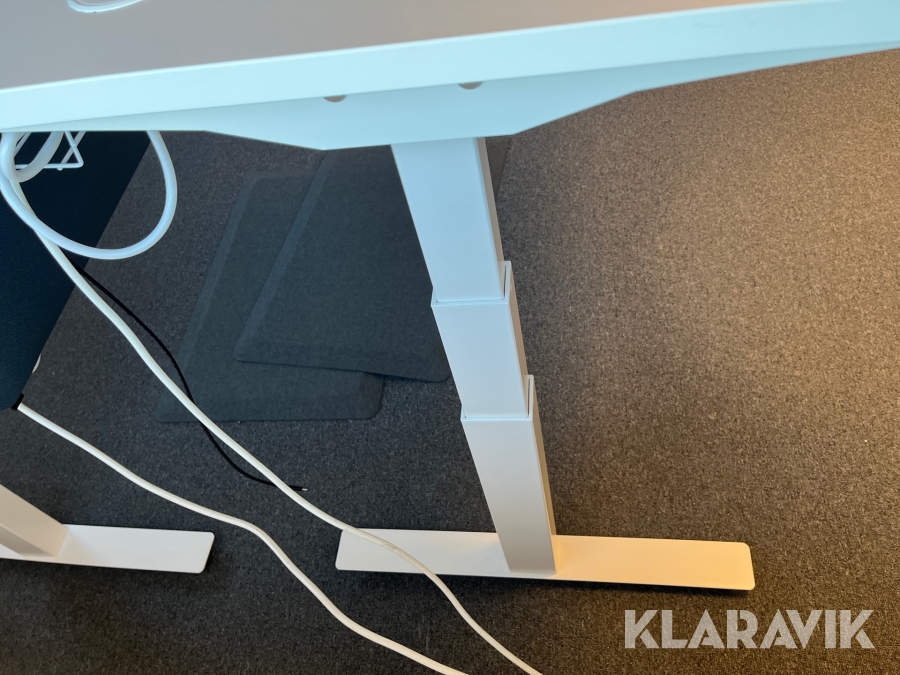 Kontorsbord 4st, Norrköping, Klaravik auktioner