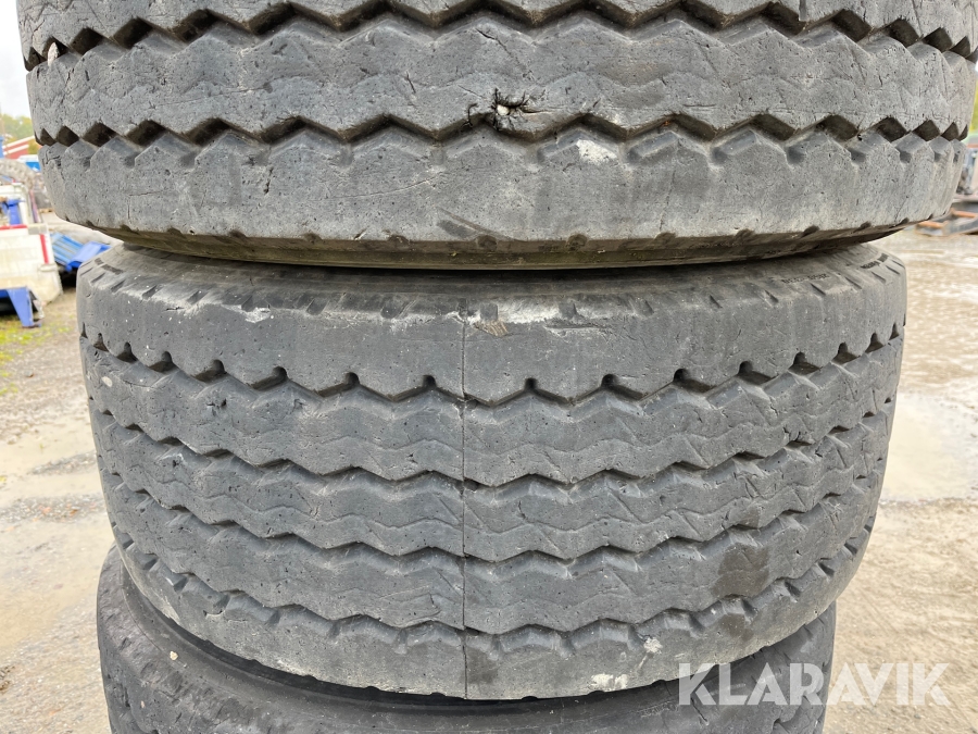 Entreprenaddäck Bridgestone R168, Ekerö, Klaravik auktioner
