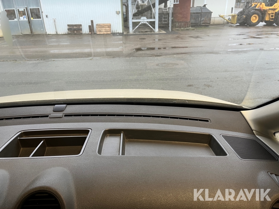 Skåpbil Volkswagen Caddy, Emmaboda, Klaravik auktioner