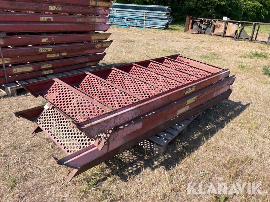 Trappor Haki, Kristianstad, Klaravik auktioner