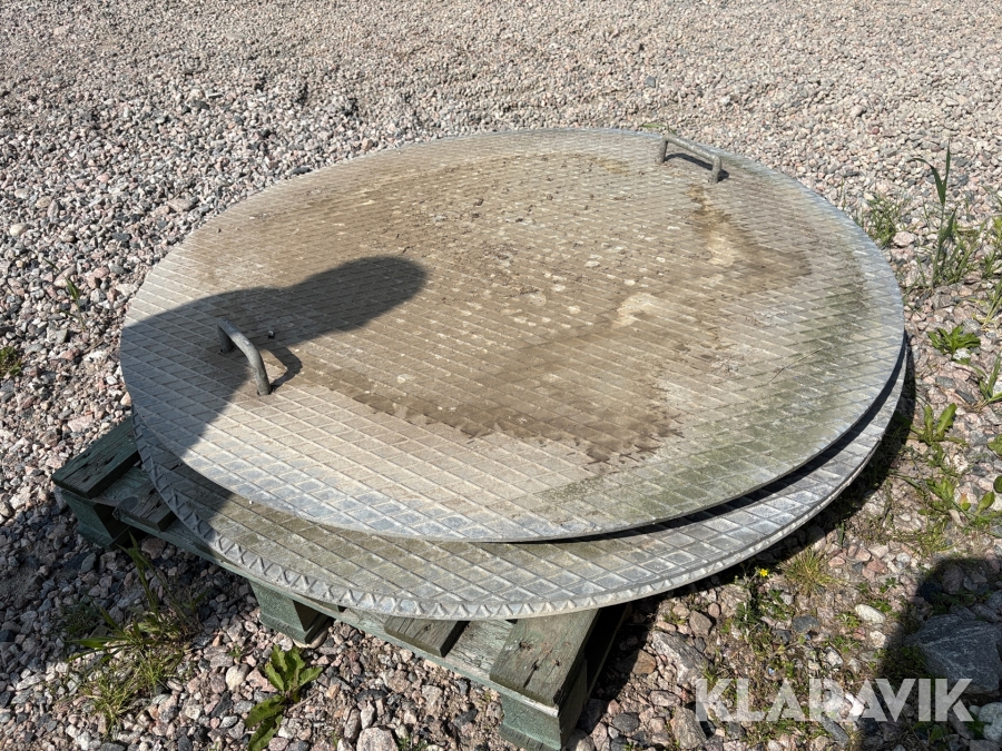 Brunnslock 3 st, Kungsör, Klaravik auktioner