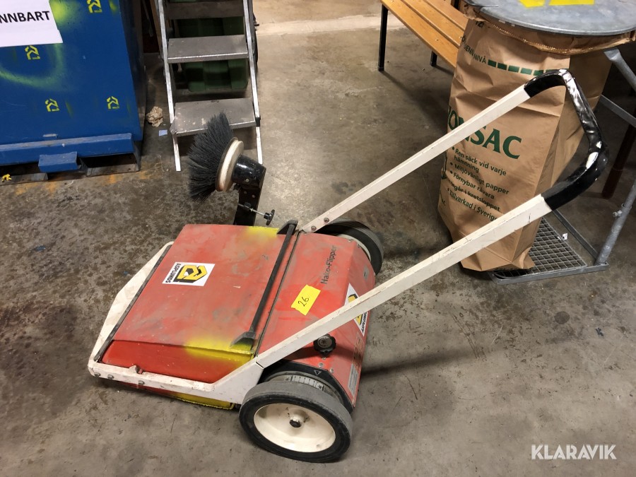 Klaravik Auktioner | Sopmaskin Hako Flipper