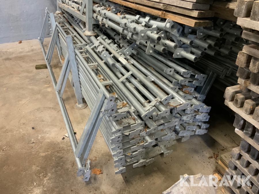 Byggställning Haki, Kalmar, Klaravik auktioner