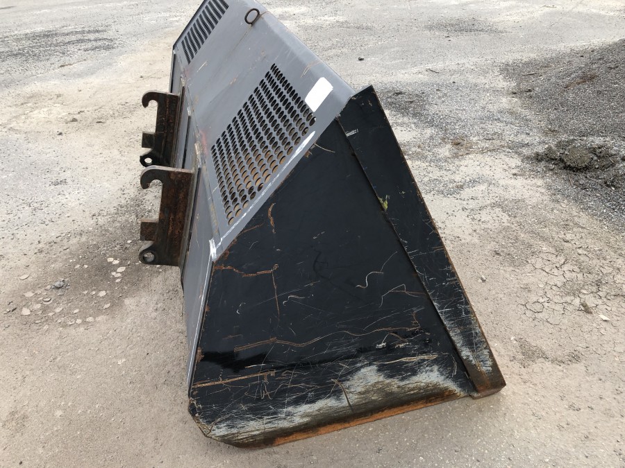 Klaravik Auktioner | Jordskopa samt pallgafflar