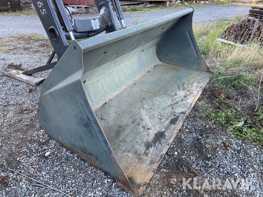 Lastare Ålö Valtra 65 3RD QL ESD med skopa