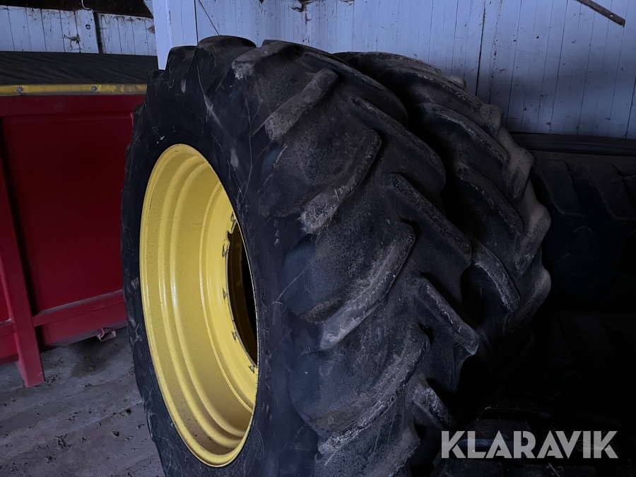 Däck med fälg Good year 620/70 R46, Norrköping, Klaravik auk
