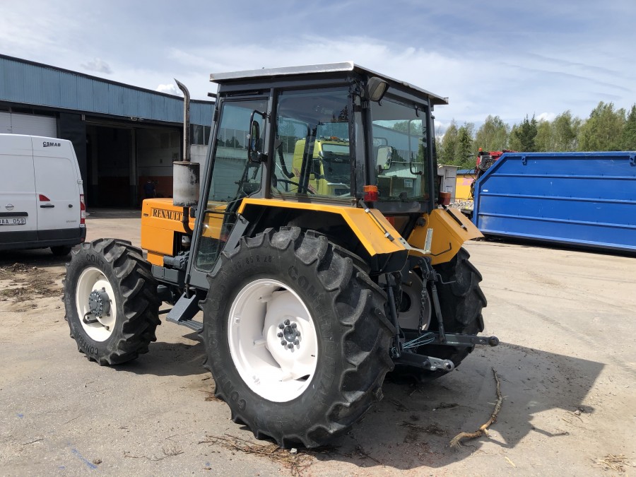 Traktor Renault 551-4S