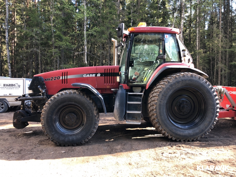 Traktor Case MX220