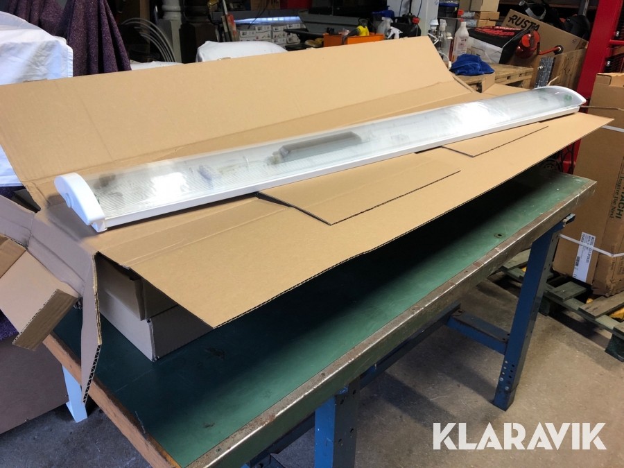 Klaravik Auktioner | Lysrör Taurus 5 st