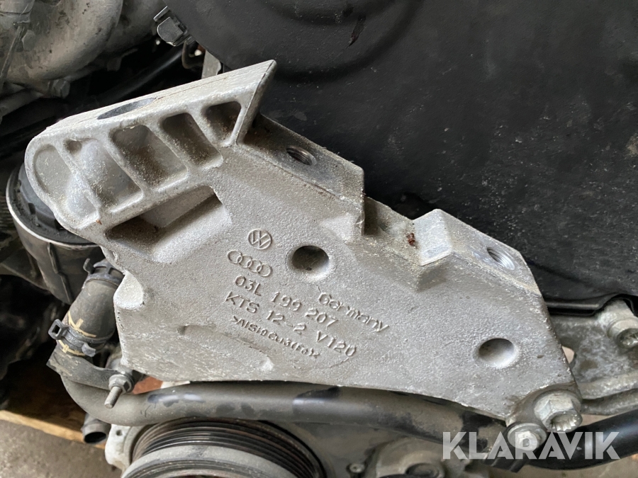 Motor Volkswagen Golf CAXC 1,6