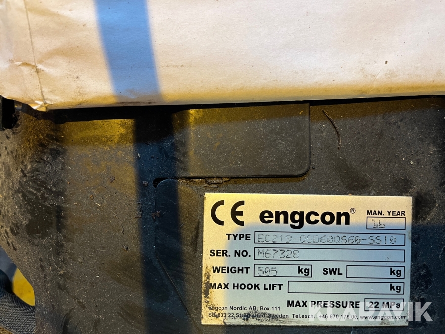 Tiltrotator med löstagbar grip och Markvibrator Engcon EC219