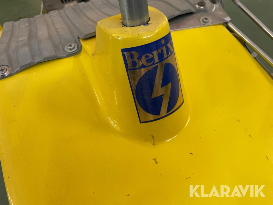 Mopmoped Berix, Karlstad, Klaravik auktioner