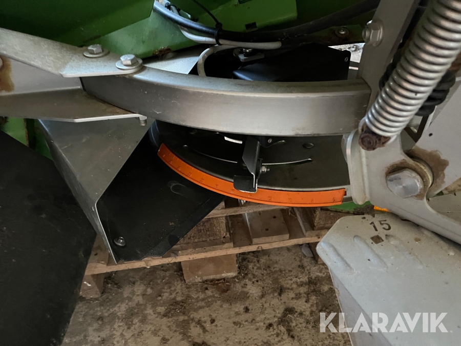 Gödningsspridare Amazone ZA-M 1500, Mjölby, Klaravik auktion