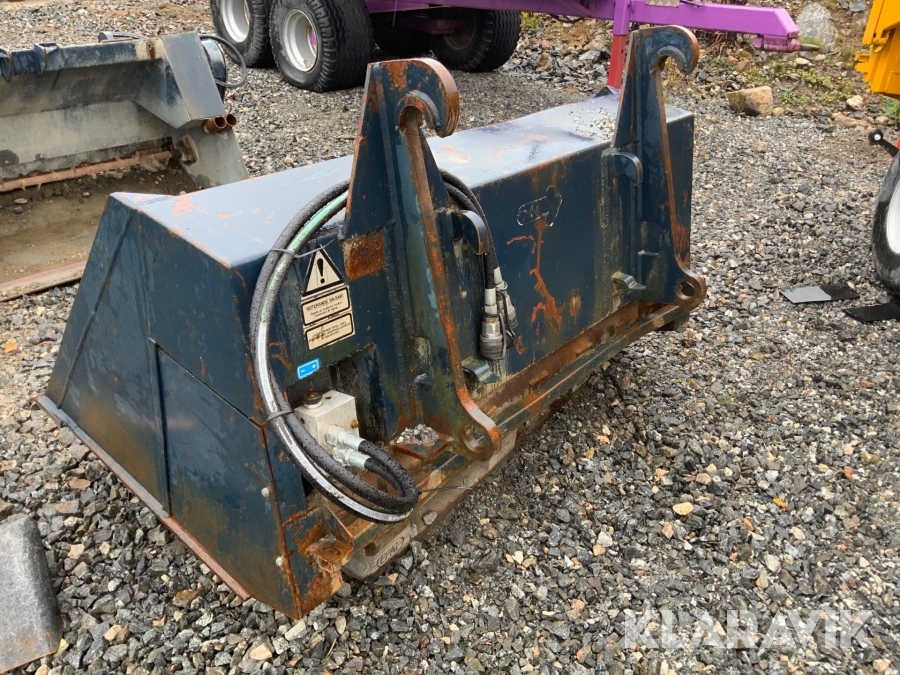 Klaravik Auktioner | Sandspridarskopa Drivex 180