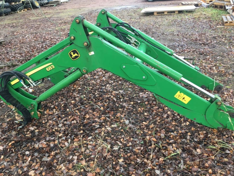 Lastare John Deere 683