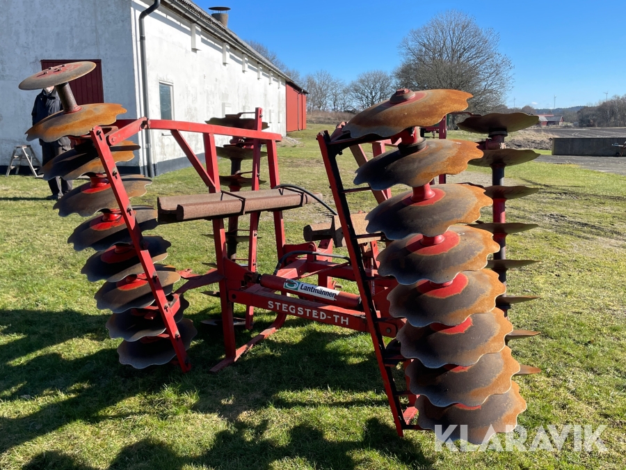 Tallriksharv Stegsted TH 26/32, Varberg, Klaravik auktioner