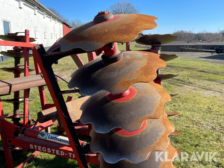 Tallriksharv Stegsted TH 26/32, Varberg, Klaravik auktioner