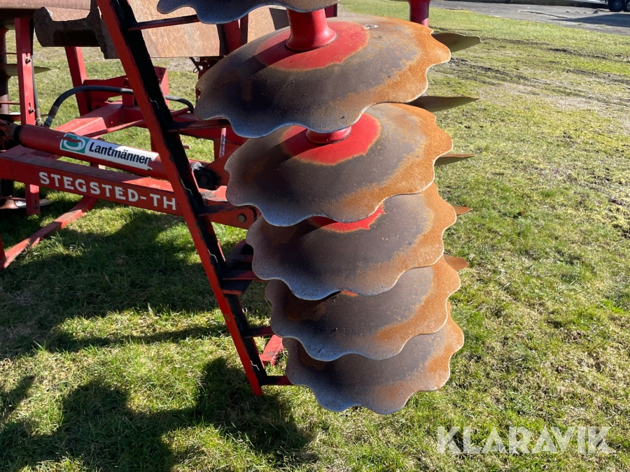 Tallriksharv Stegsted TH 26/32, Varberg, Klaravik auktioner